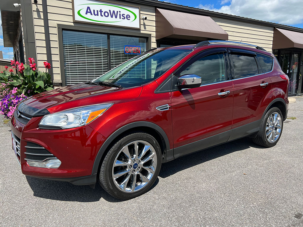 2015 Ford Escape SE AWD » AutoWise Inc. (613) 544-1550